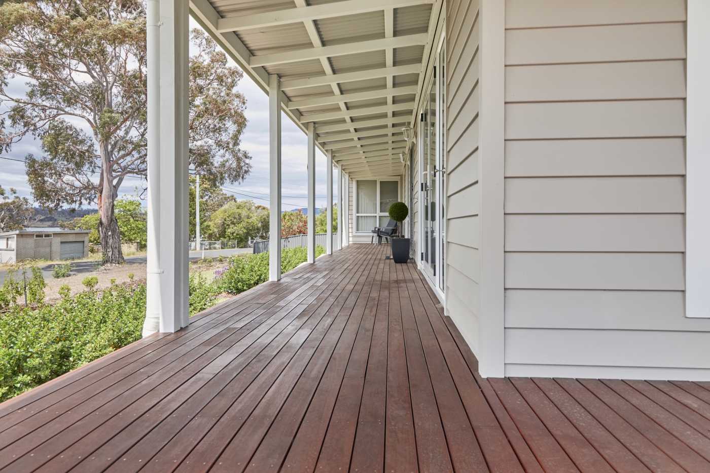 Tasbuilt Homes | Decks & Verandahs Gallery