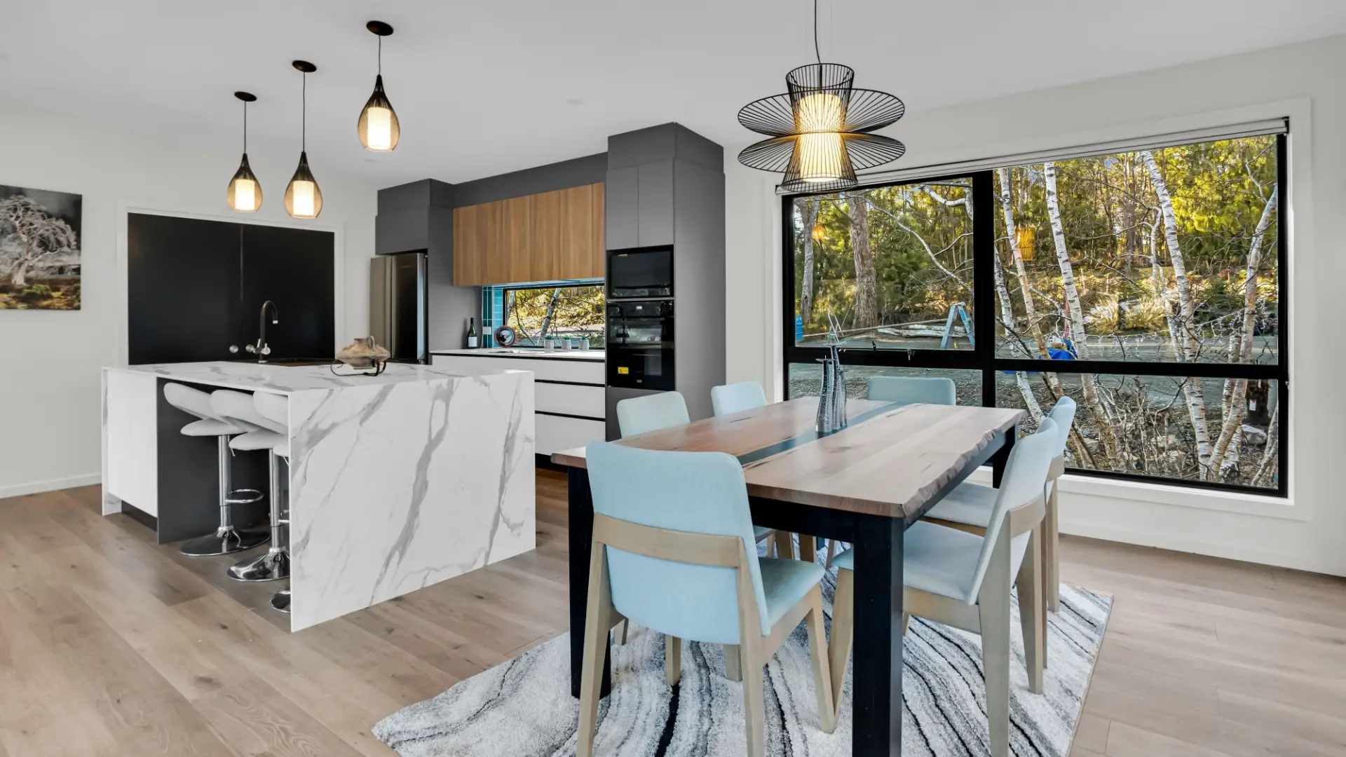 Luxurious Lakeside Retreat Project